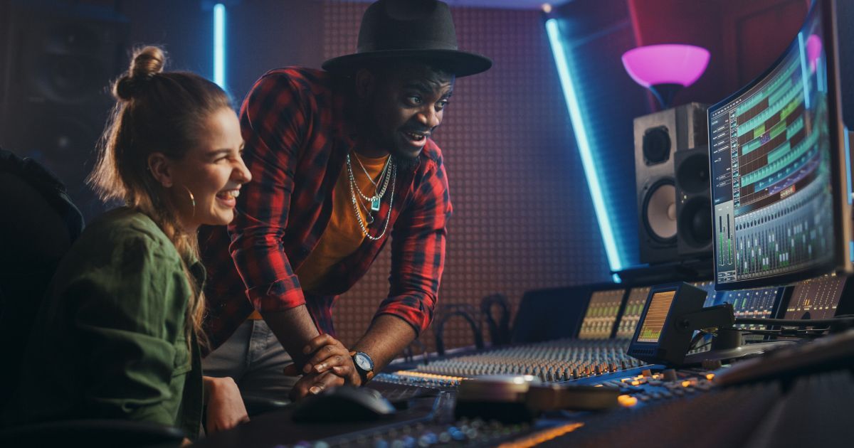 The Power of a Hook: How to Write Catchy Song Hooks